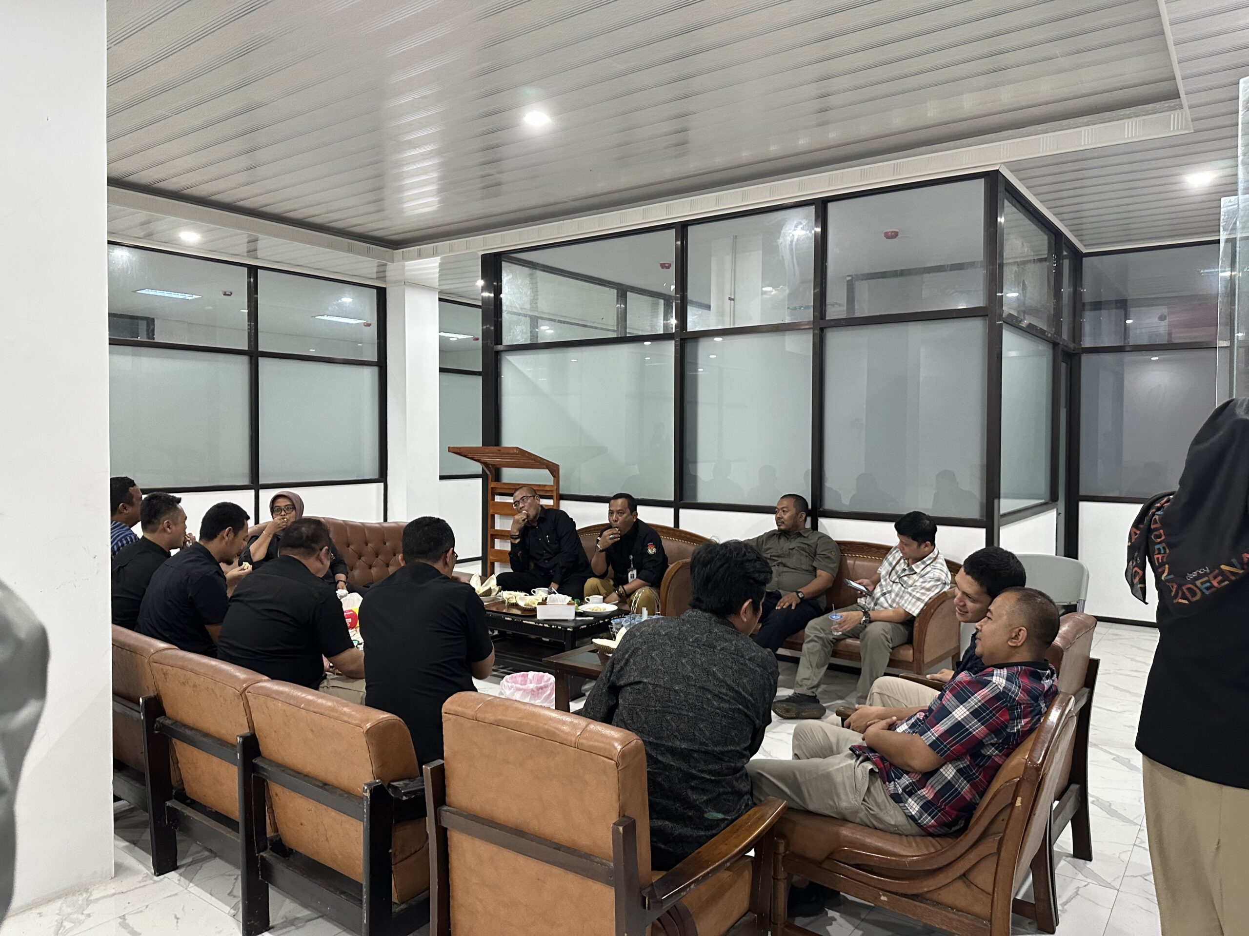 Ketua KPU RI Sambangi Gudang Logistik dan Gedung Baru KPU Cianjur - Penamas Ketua KPU RI Sambangi Gudang Logistik dan Gedung Baru KPU Cianjur - Penamas
