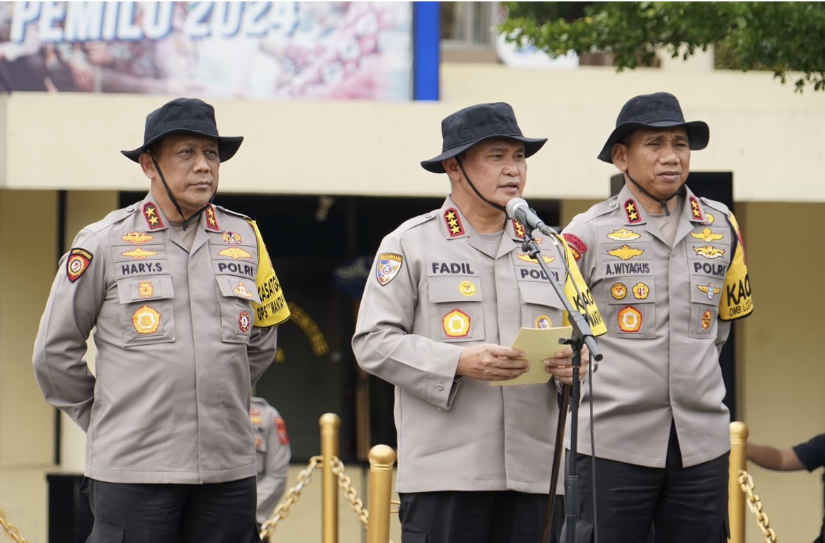 Kunjungan ke Polda Jabar, Kabaharkam Tegaskan Polri Siaga Kawal Pemilu 2024 - Penamas