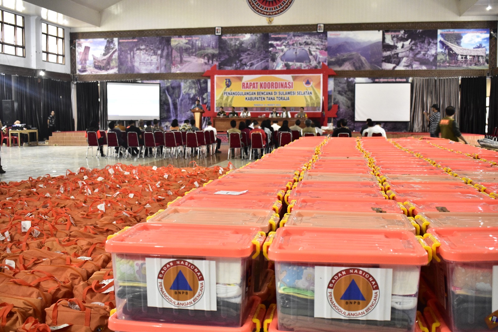 Banjir dan Longsor Hantam Toraja, BNPB Gercep Berikan Bantuan Penanganan Bencana - Penamas